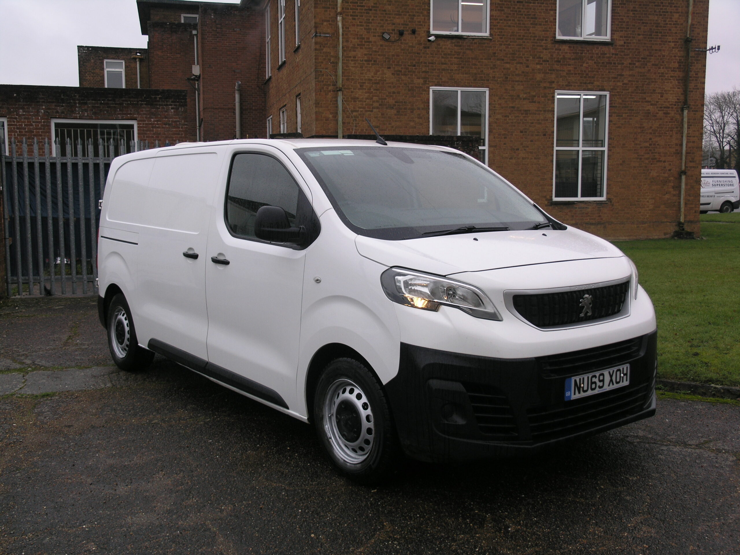 2019 Peugeot Expert Professional 1.5 HDi L1H1 Van ULEZ FREE – PK Autos